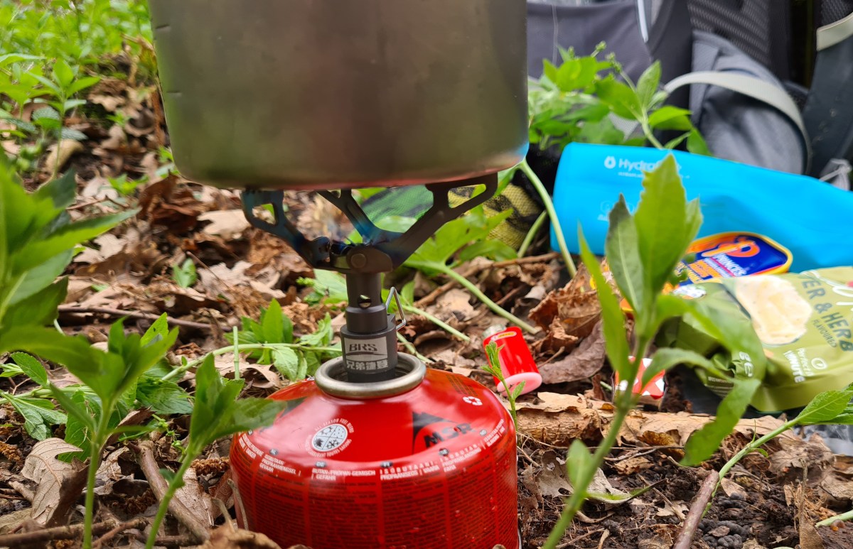 Gear talk: The BRS 3000-T gas stove – Three Points of the Compass