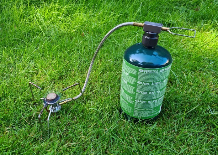 Gear talk: gas canister adaptors – Three Points of the Compass