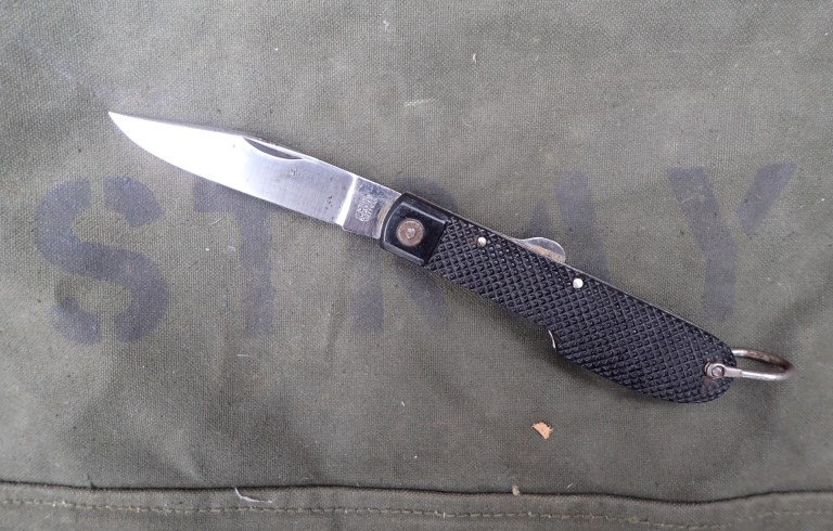 Knife Chat A Blast From My Dads Past His British Army Knife