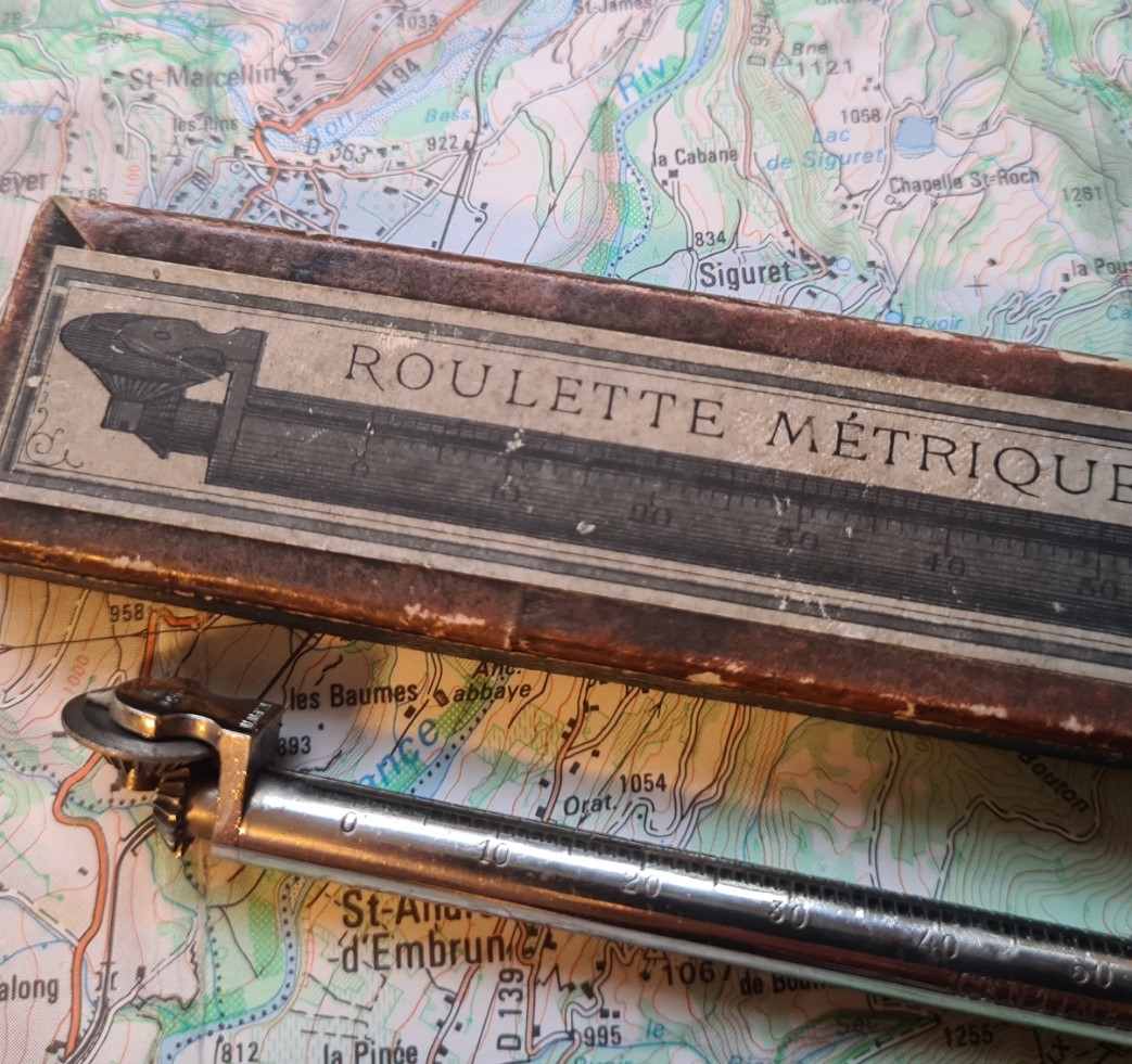 Map measure of the month: Roulette métrique brevetée S.G.D.G